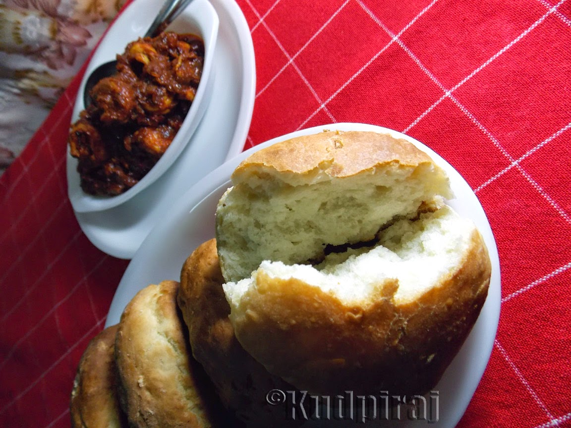 Kudpiraj's Garam Tawa: Goan Poi(Poee/Paav Bread) - Christmas Special
