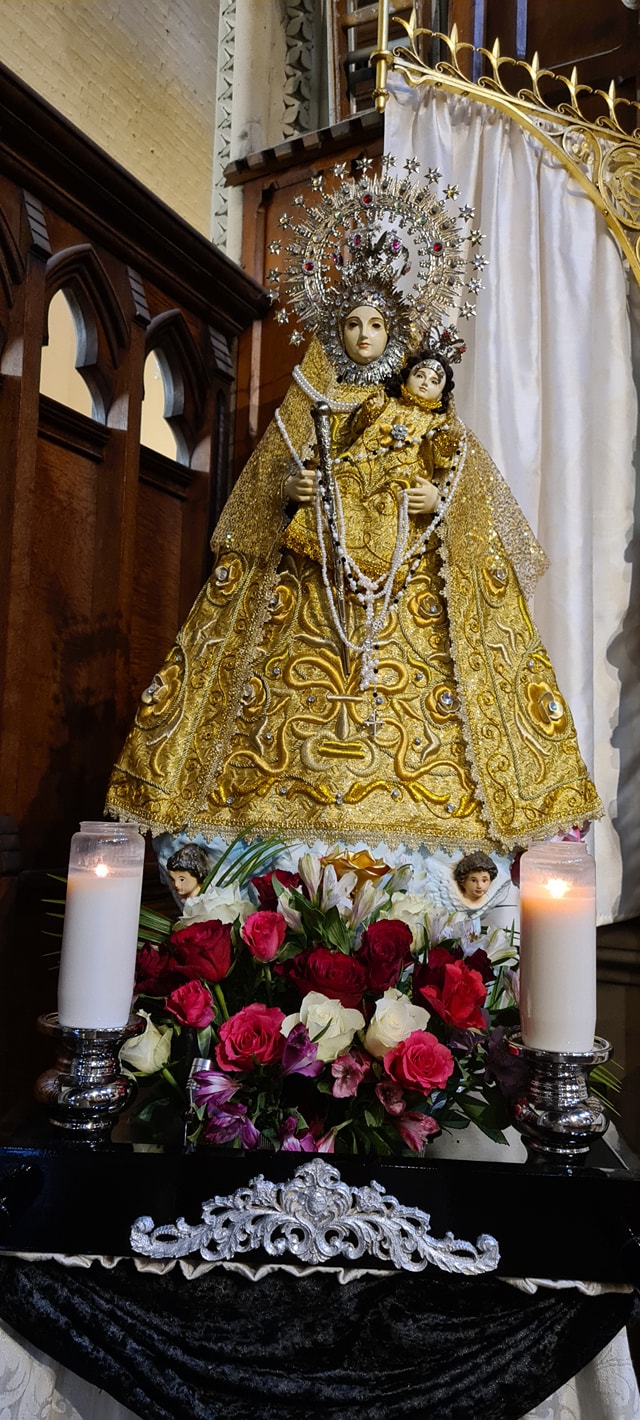 New Liturgical Movement: Pictures of Rosary Sunday in London