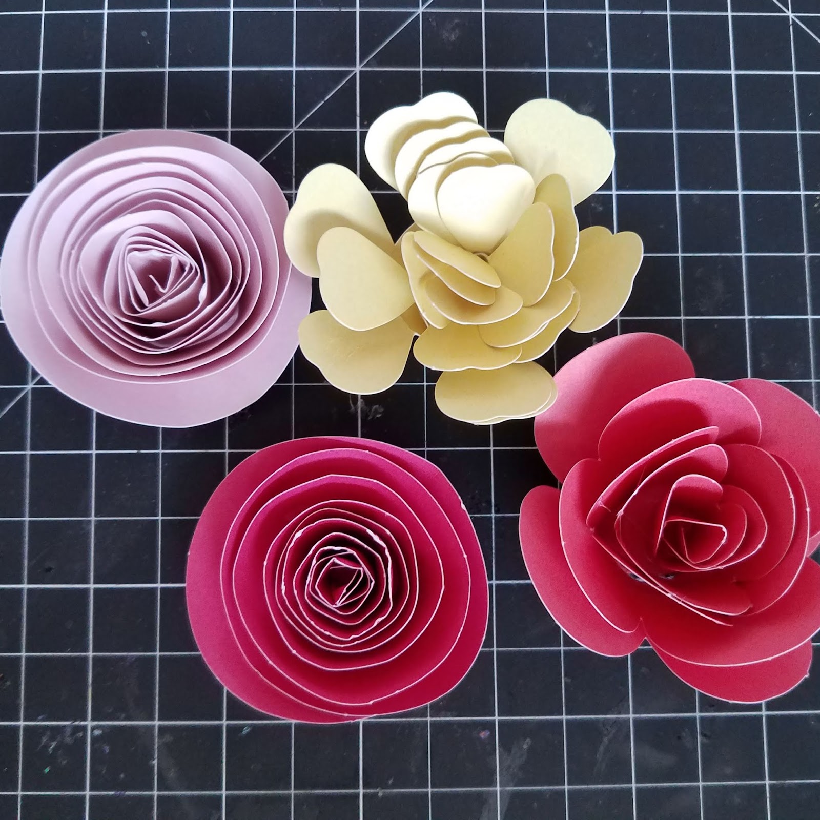 Erin Reed Makes: Upcycled Framed Rolled Paper Flower Decor