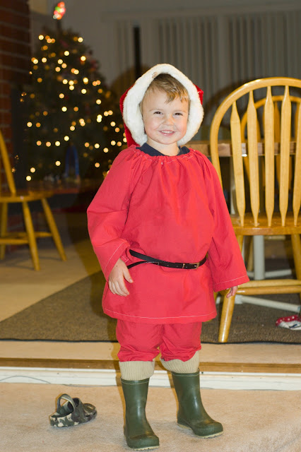 Mommy Lessons 101: On the Fourth Day of Christmas--DIY Santa Costume