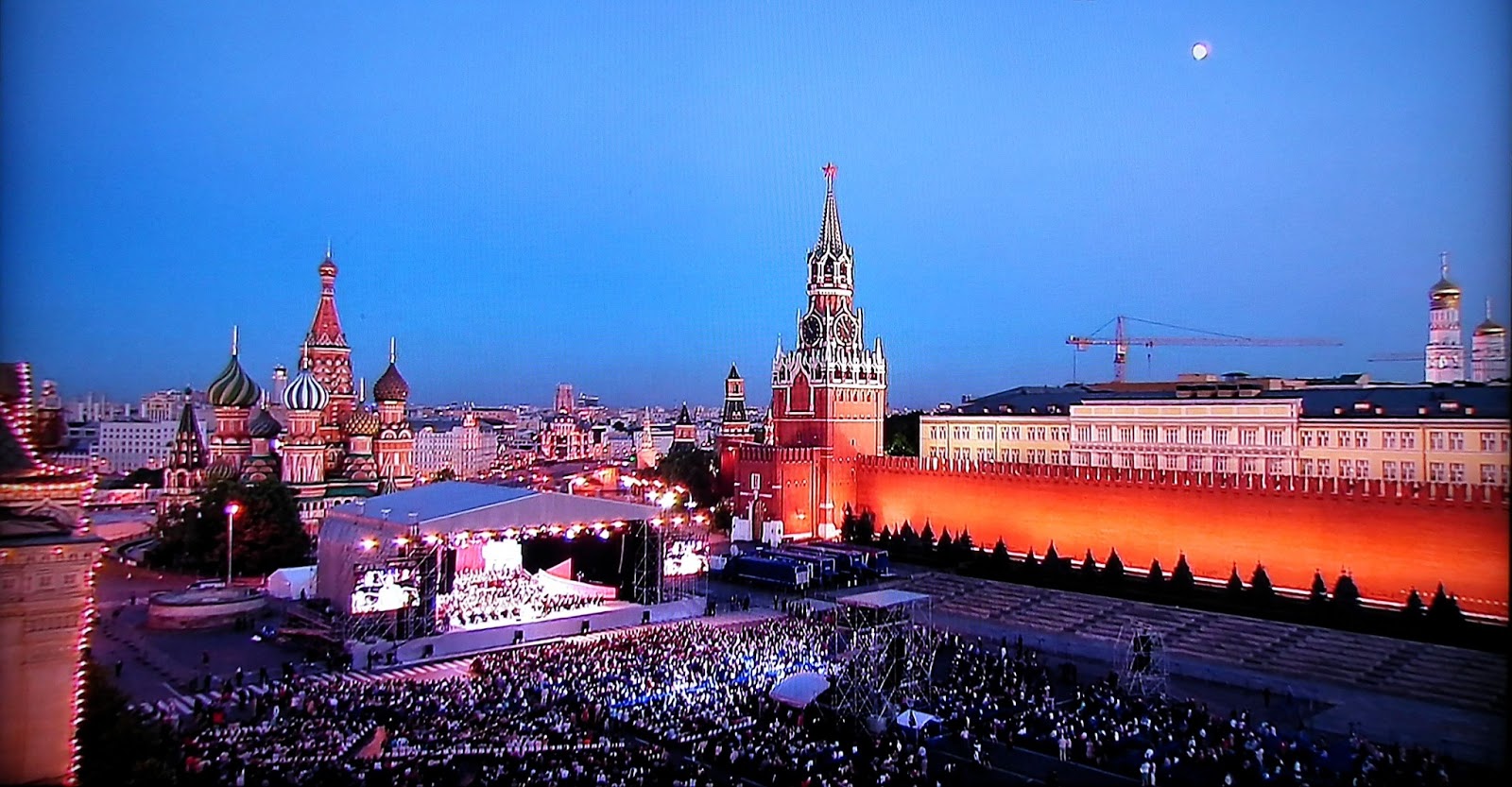The Things I Enjoy: Anna Netrebko's and Dmitri Hvorostovsky's Red ...