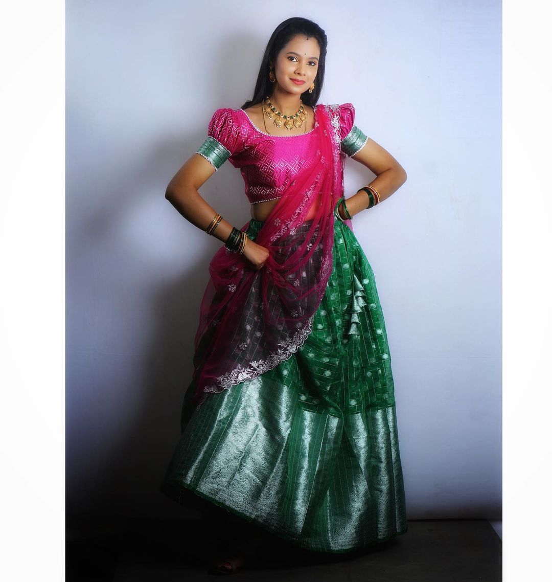 Anusha Prathap (Actress) Biography, Wiki, Age, Height, Career, Family ...