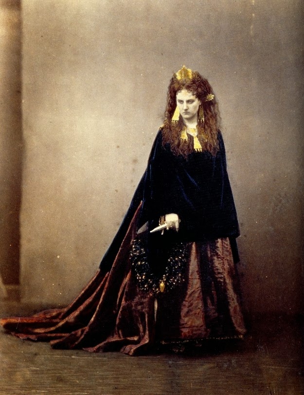 Stunning Portraits of Countess De Castiglione ~ Vintage Everyday
