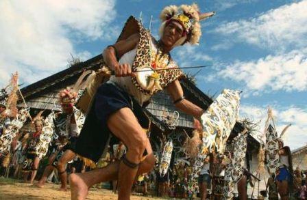 Mengenal Suku Dayak Lawangan | Suku Dunia