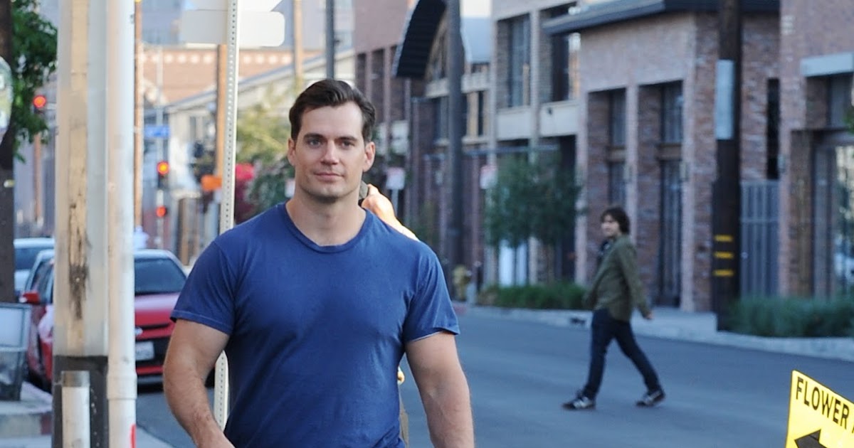 Henry Cavill News: Henry & Kal Arrive For Shoot In Los Angeles