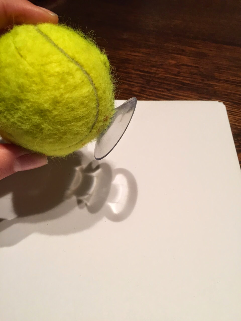 Knutselen met je oude spullen: DIY: Vrolijke tennisbal