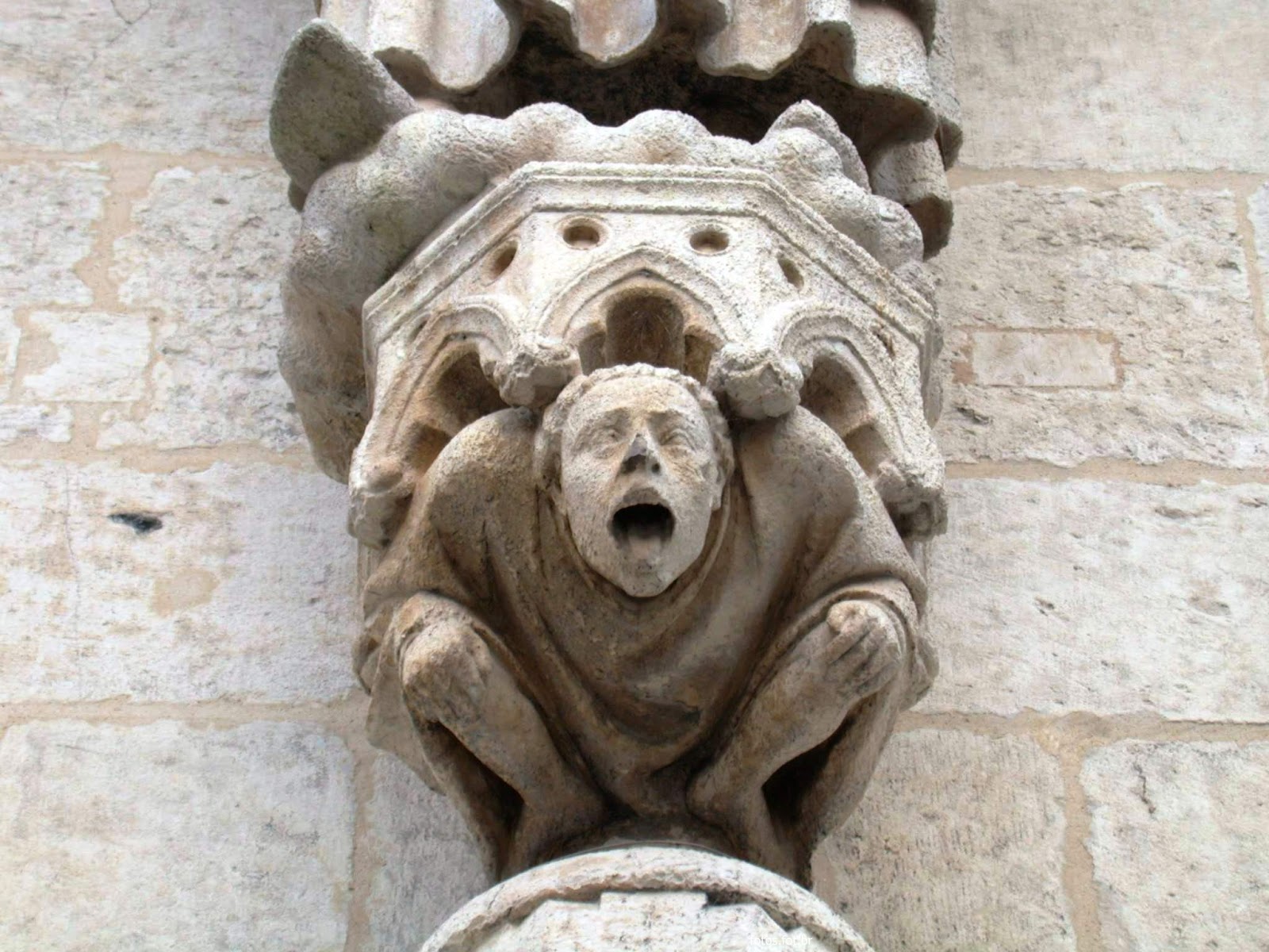 Os Gárgulas | O Calafrio