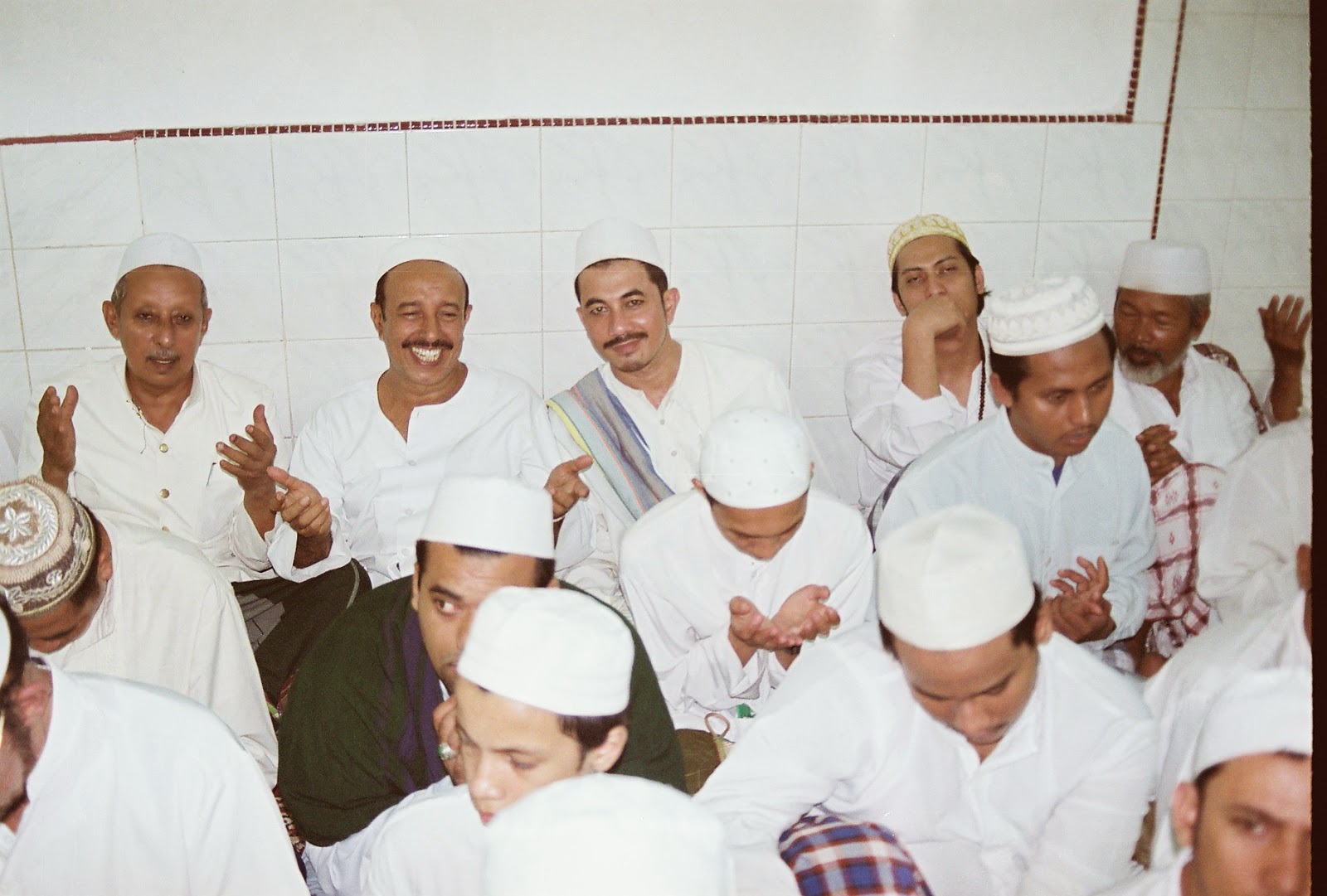 Haul Habib Neon 2004 - Majelis Ta'lim Almunawwarah