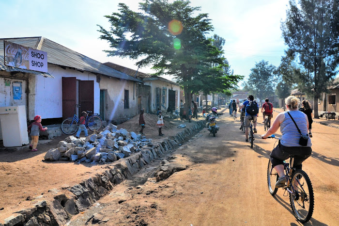 The Nomadic Pinoy: Tanzania: Biking in Musoma
