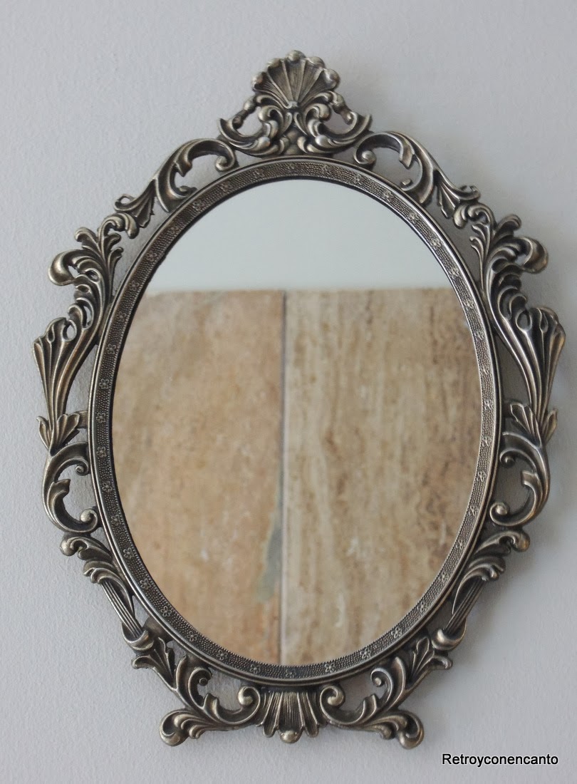 Rastro con encanto: Espejo de bronce de pared