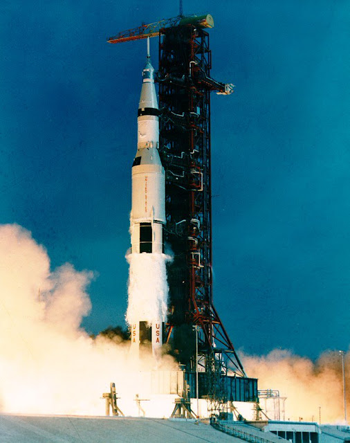 Heaven can wait : 50th Anniversary of the Apollo 11 Lift Off