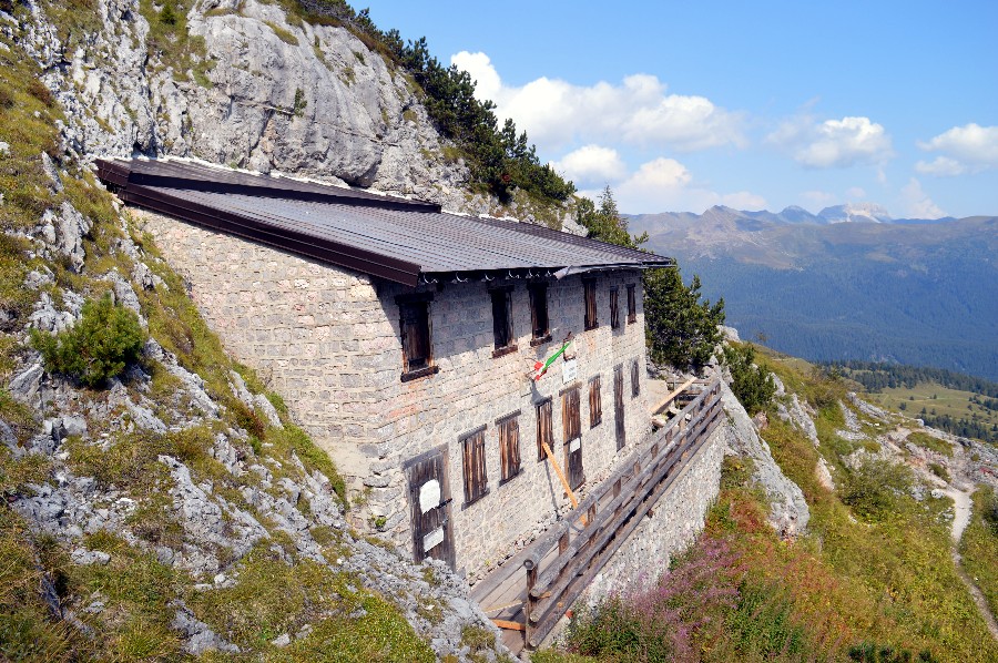 Escursione al rifugio Berti lungo l'Anello Vallon Popera in Comelico