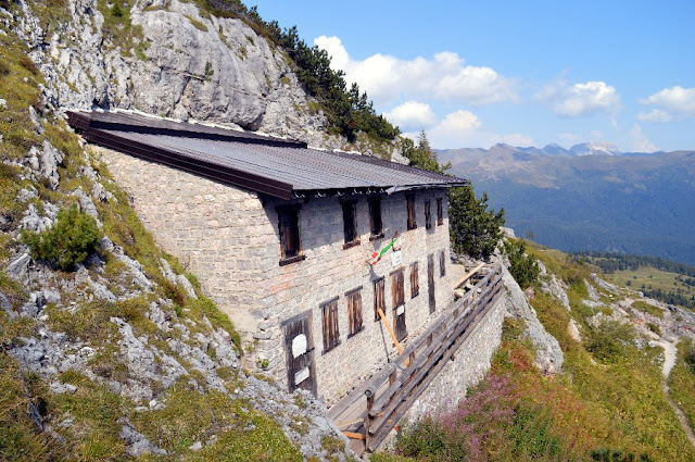 Escursione al rifugio Berti lungo l'Anello Vallon Popera in Comelico ...