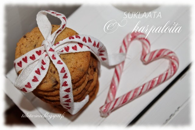 valkoinen talo tarinoi: Suklaa-karpalo cookies