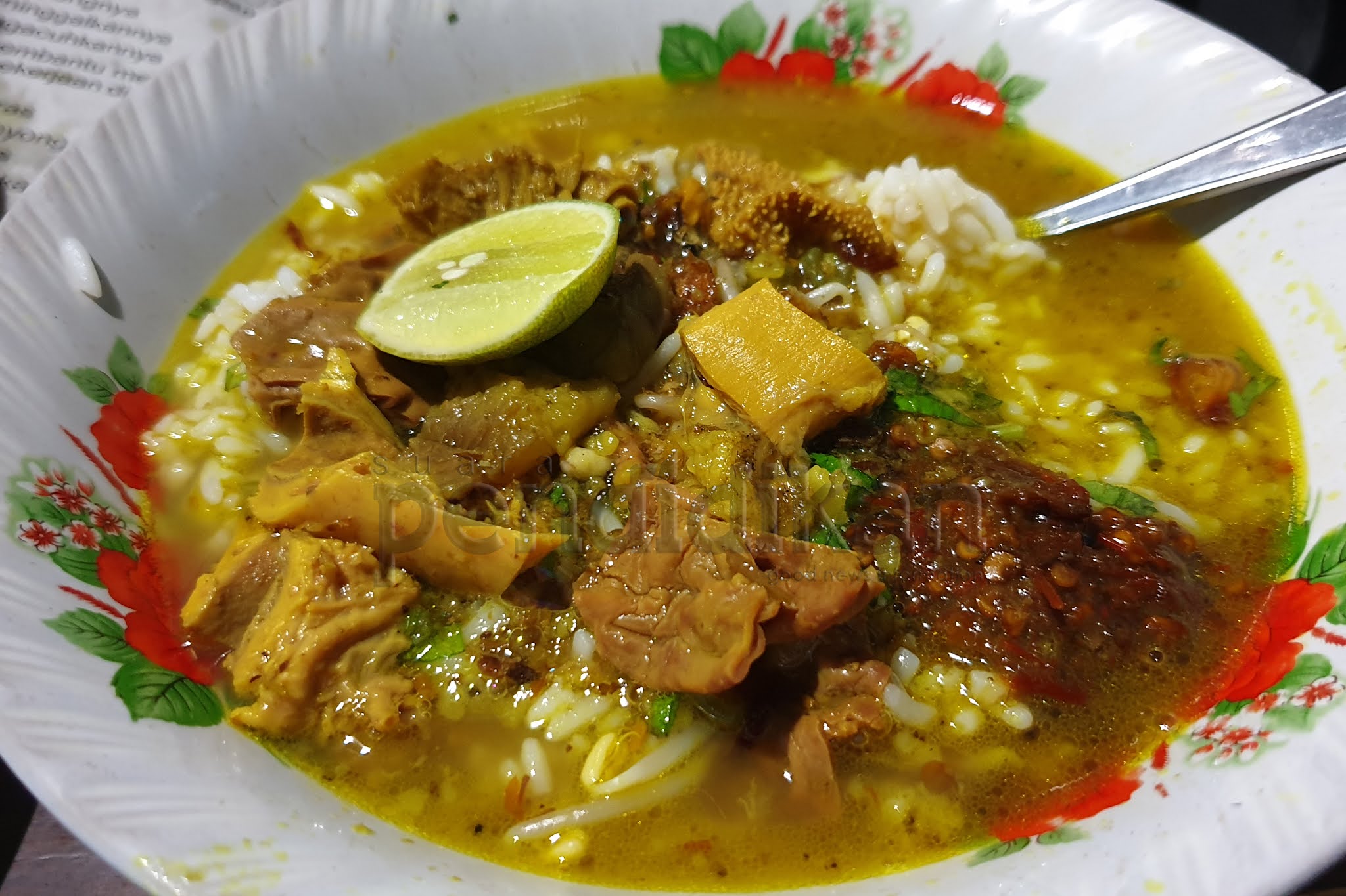 Soto Daging Pak Basar Rasanya Melegenda