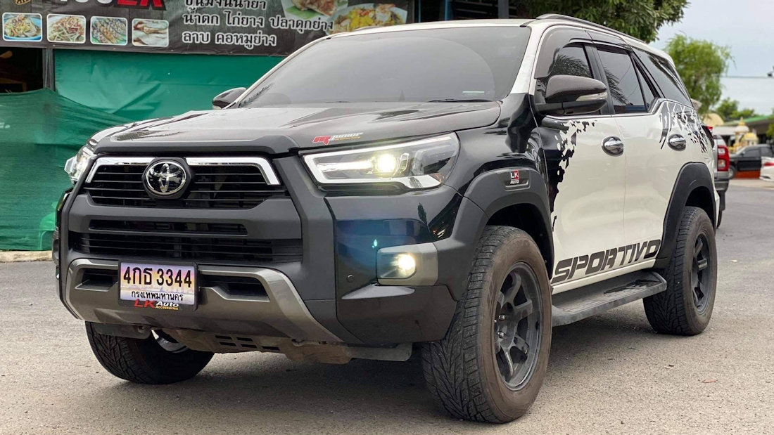 Yes, That's the 2021 Toyota Hilux's Front-End on a Fortuner | CarGuide ...