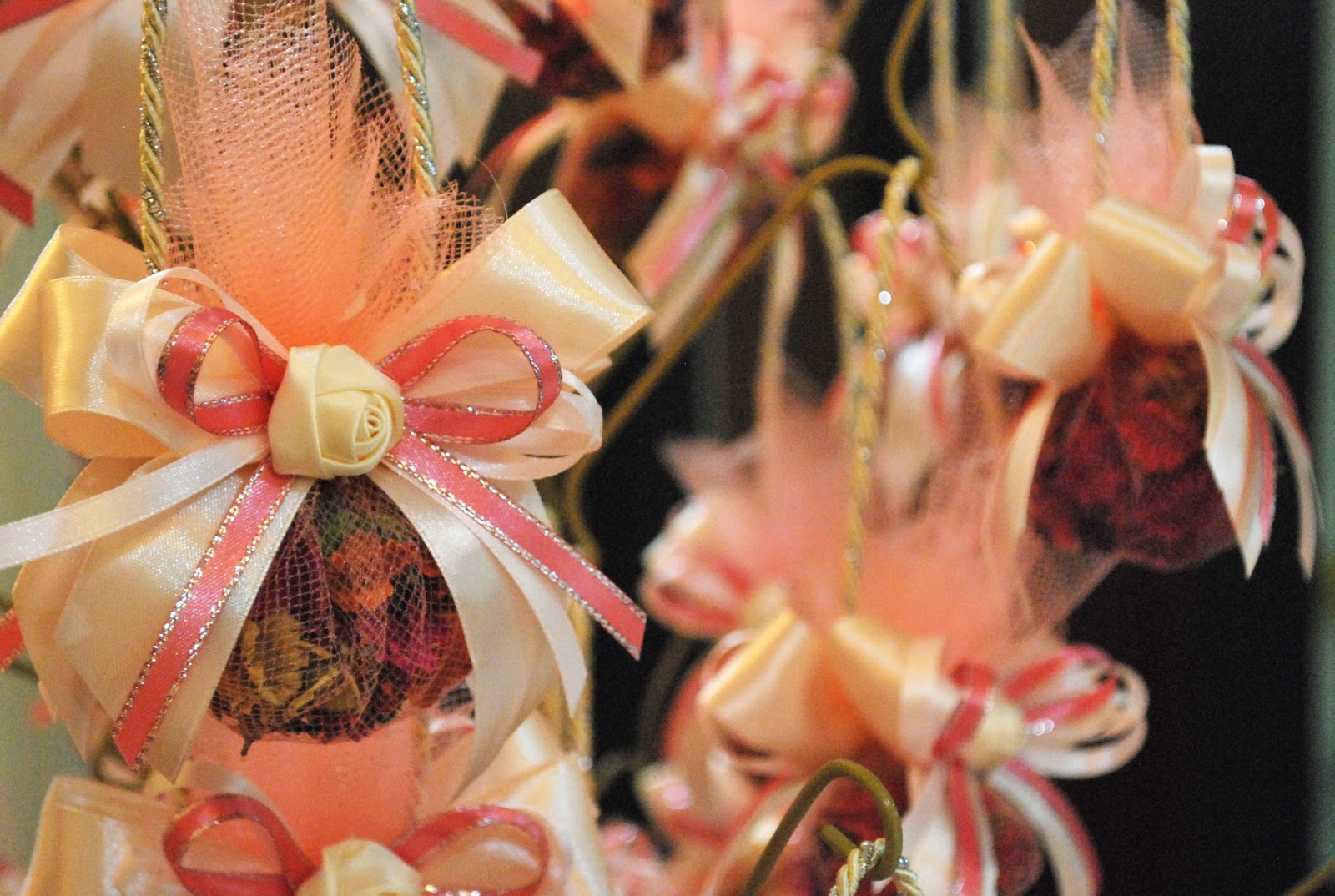 Gubahan Hantaran Indahkraft: Bunga telur & Potpuri (tempahan dari Kak June)