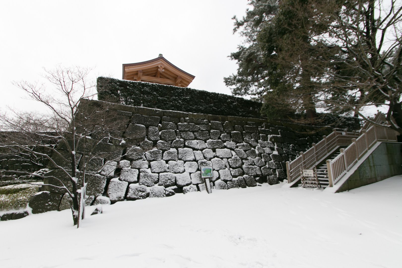 Fukui Castle -Magnificent stone walls remains in city center- | Japan ...