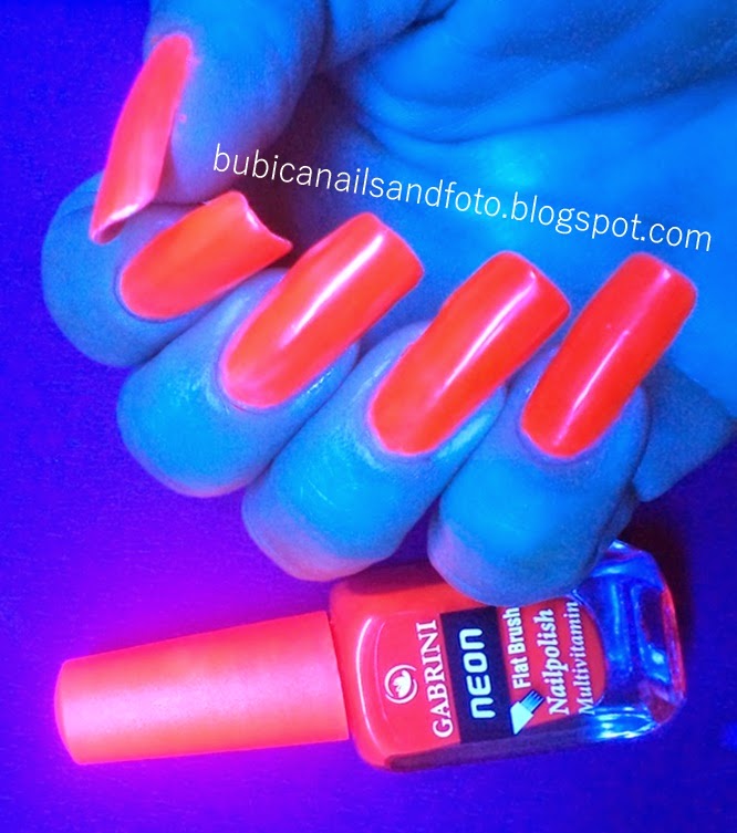simple nails: 1001 ♥♥ Gabrini neon red nail polish N19 ♥♥