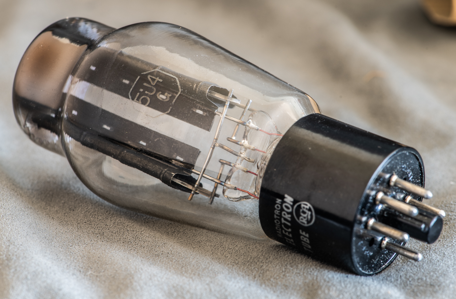 VinylSavor: Tube of the Month : The 5U4