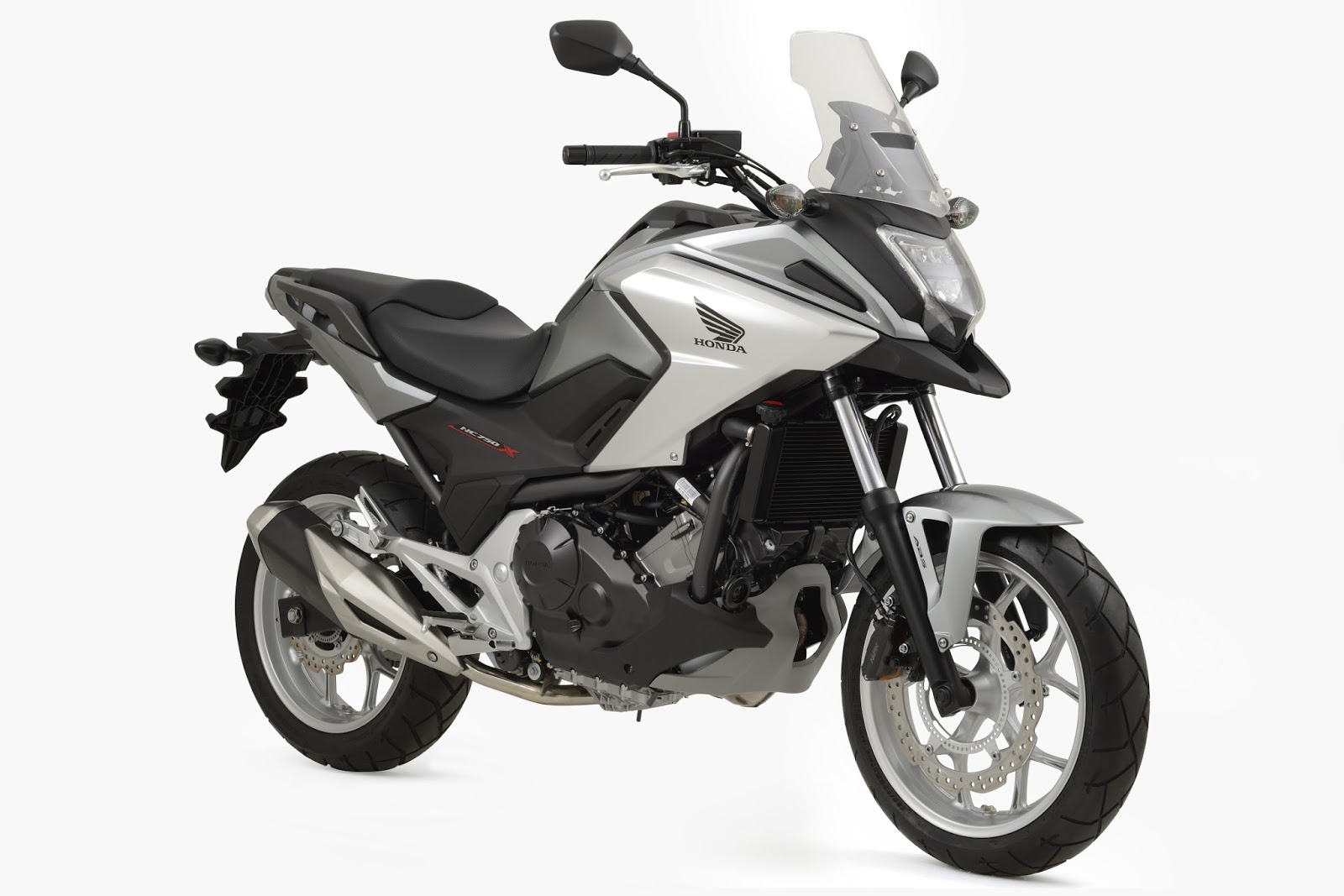 Honda NC 750X versão 2016 chega com novidades ao mercado