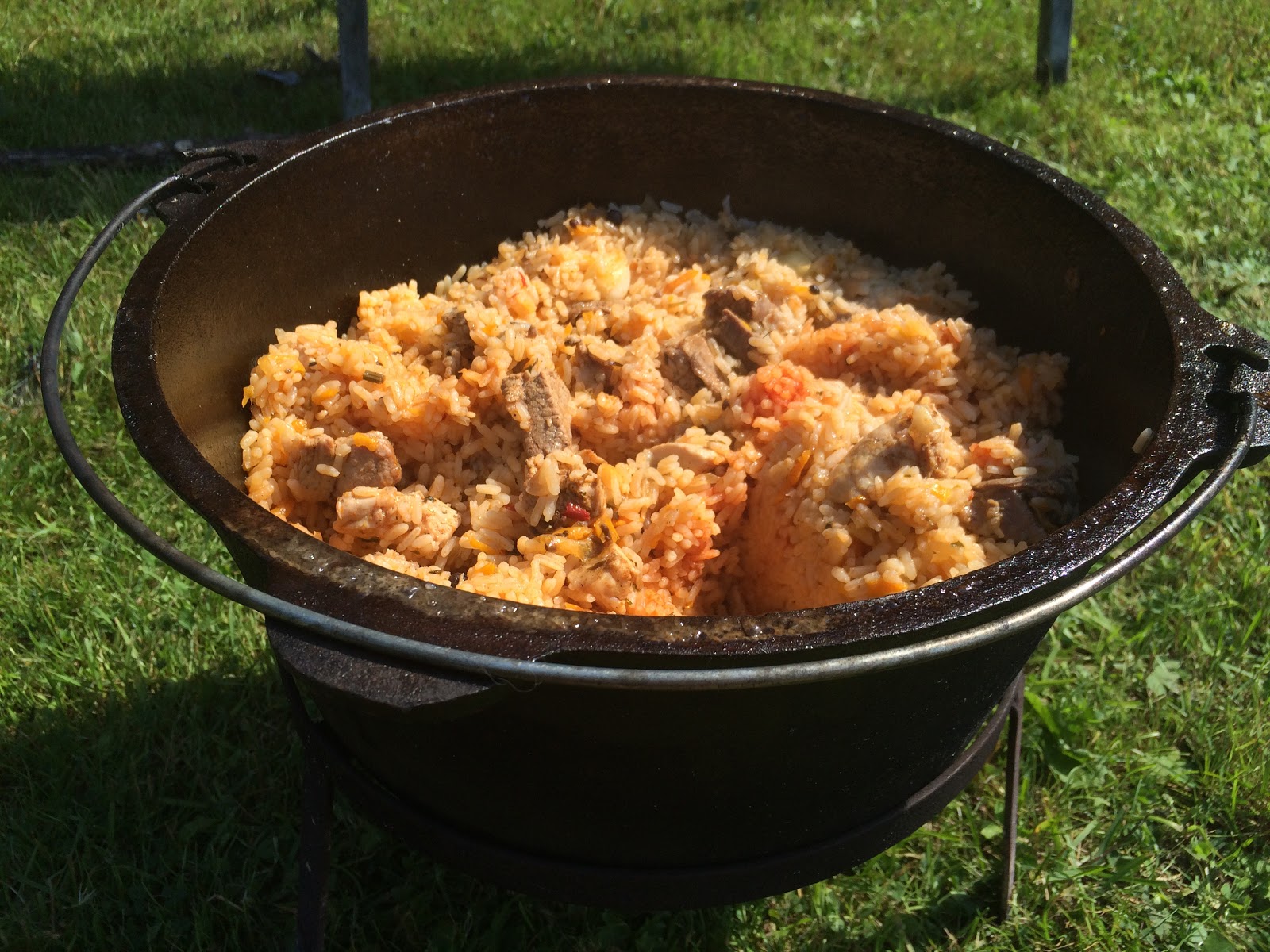 Ugniniai receptai: Tikras plovas ant laužo