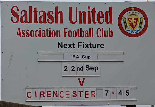 The Wycombe Wanderer: Saltash United - Kimberley Stadium