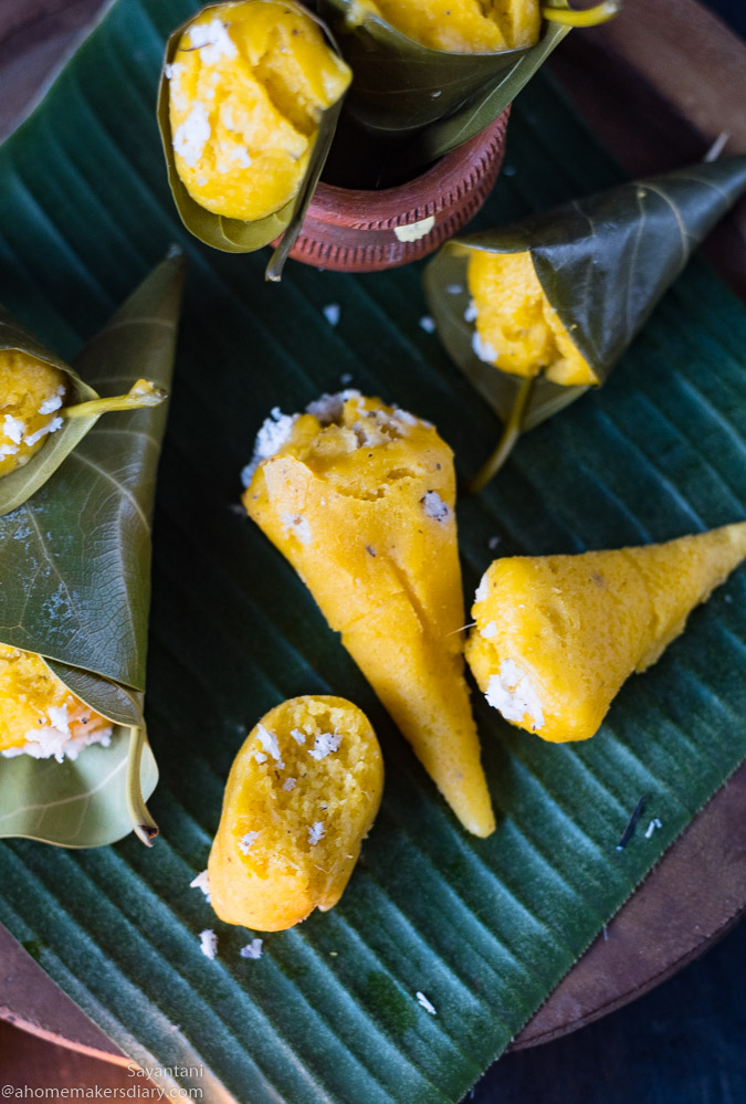 A Homemaker's Diary: Taler Pithe (Bengali Steamed Palmyra palm cake)