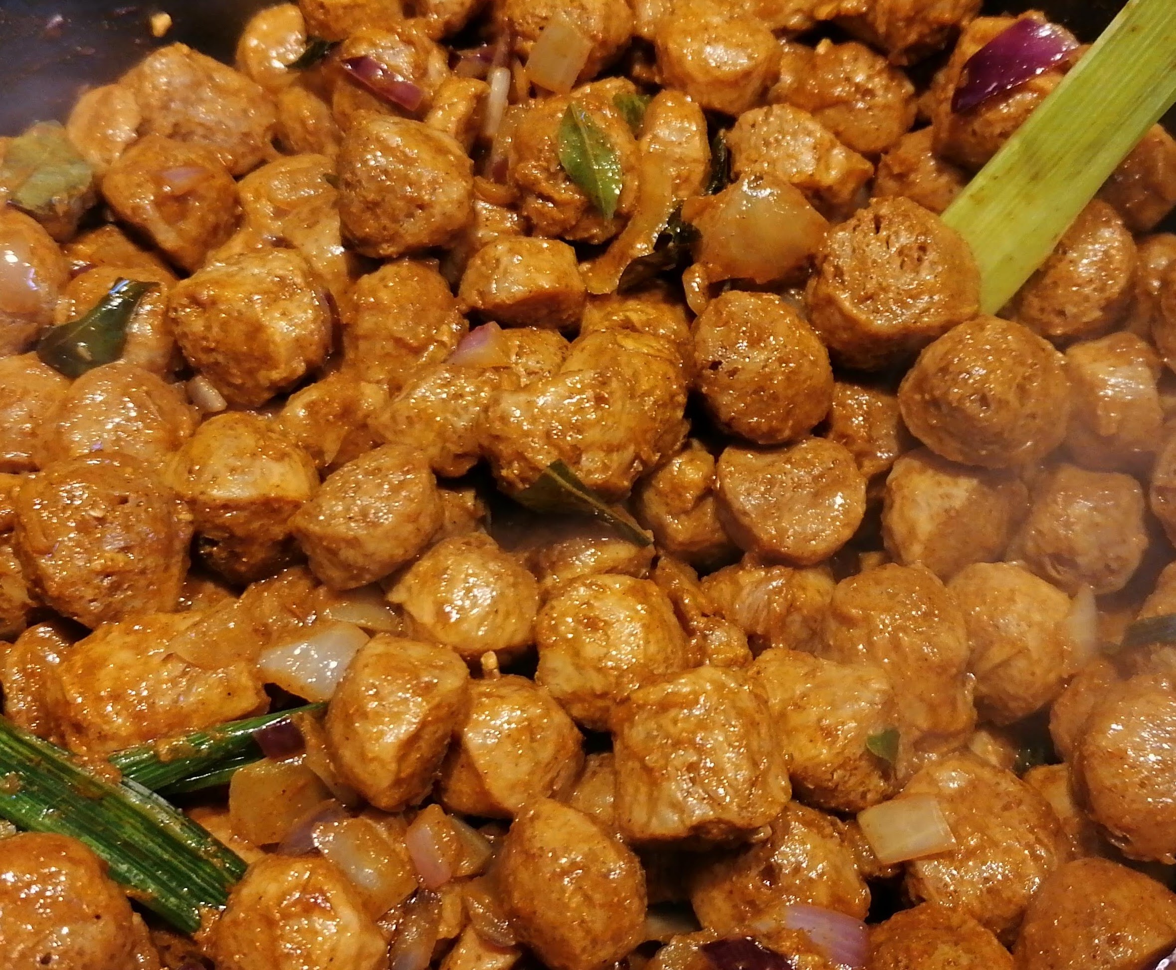 Vinita's Family Blog: TVP - Soya chunks - Sri Lankan Curry