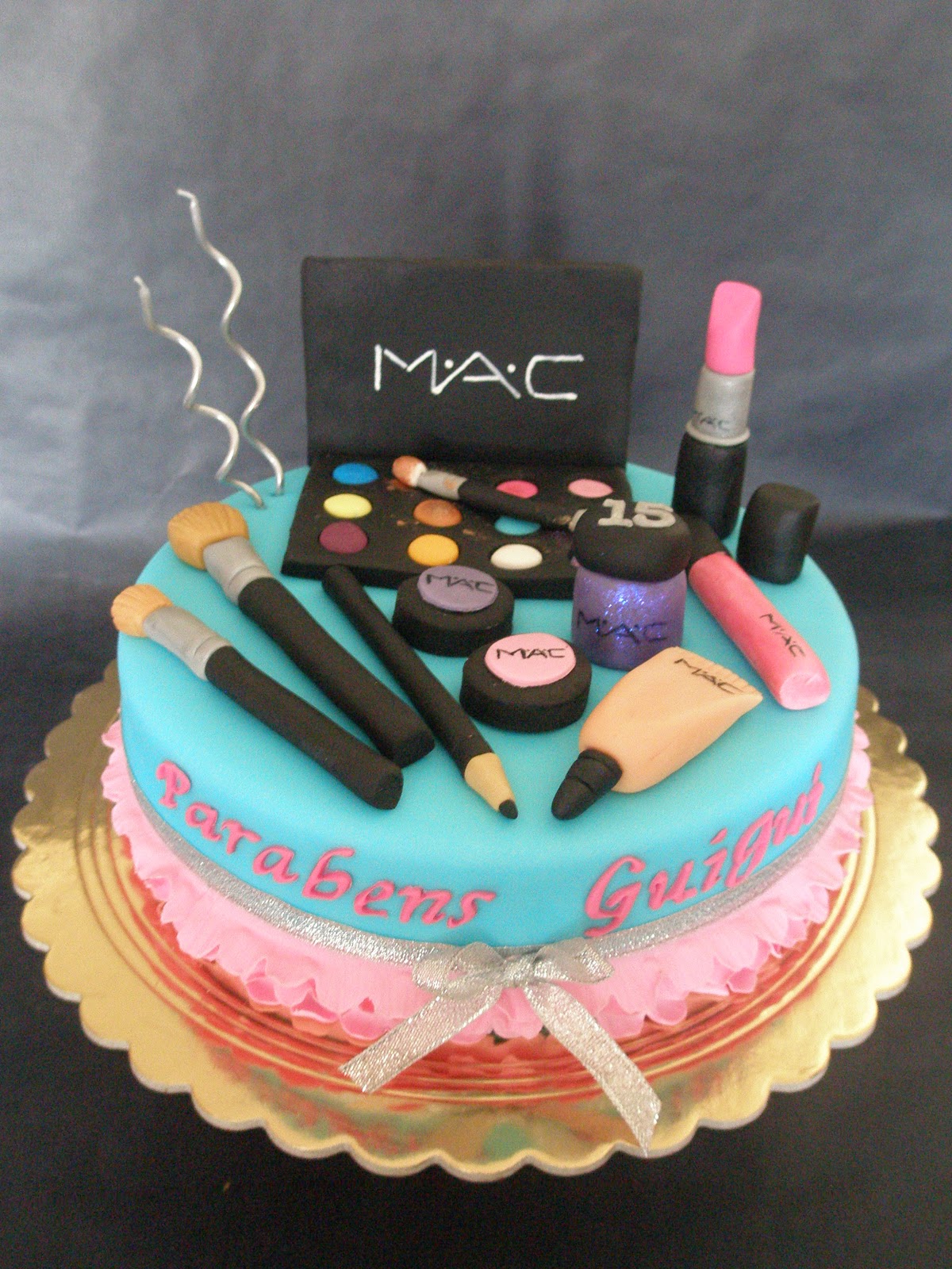 Arquitectura de Bolos: Bolo maquilhagem MAC