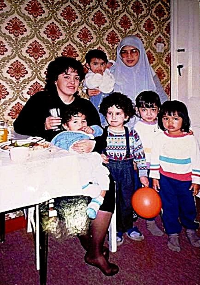 Shazwani Hamid's Blog: Of Ears and Earrings. The Dilemma