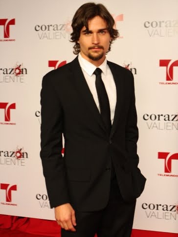 Jon Ecker, actor de "Corazón Valiente"
