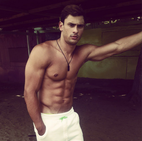 Man Central: Francesco Alecci: Shirtless