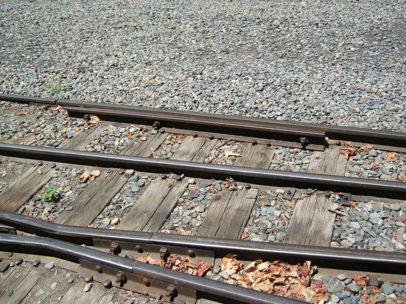 The Model Railroader's Notebook: Three Way Stub Switch or Turnout ...