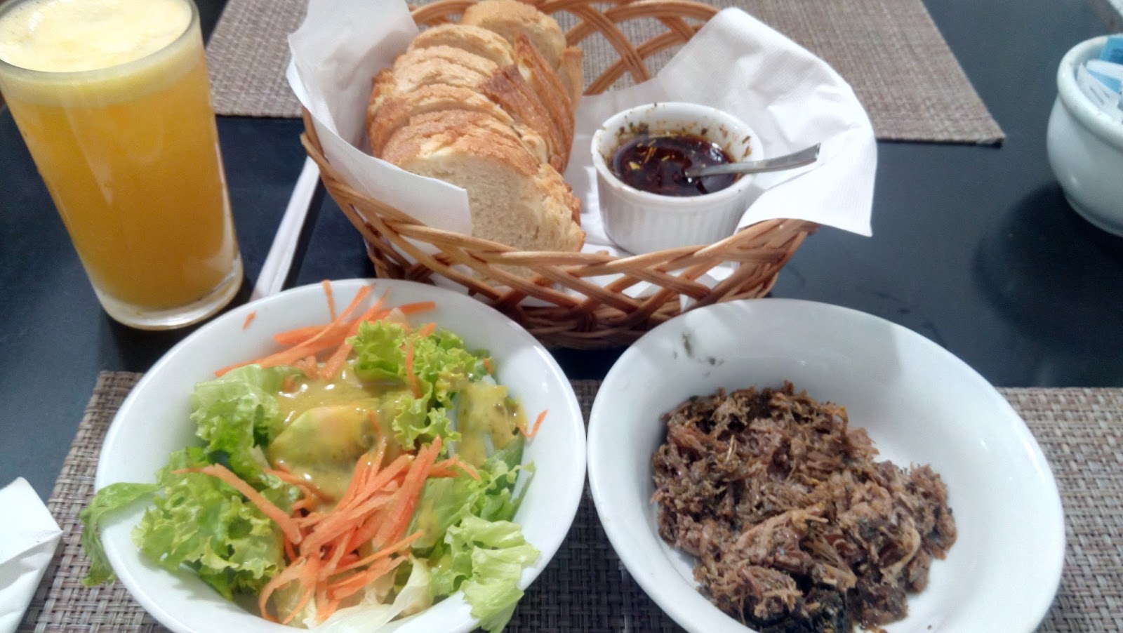 Um prato onde o couvert foi bem melhor que o principal, e a carne que ...