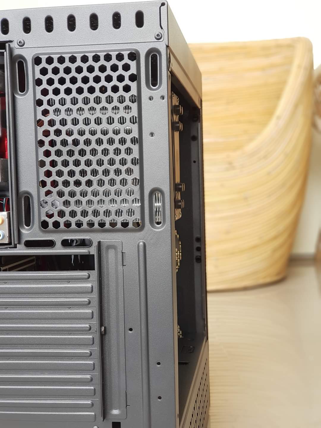 Review Singkat Casing PC Murah Cube Gaming HARLOT Side Temper Glass ...