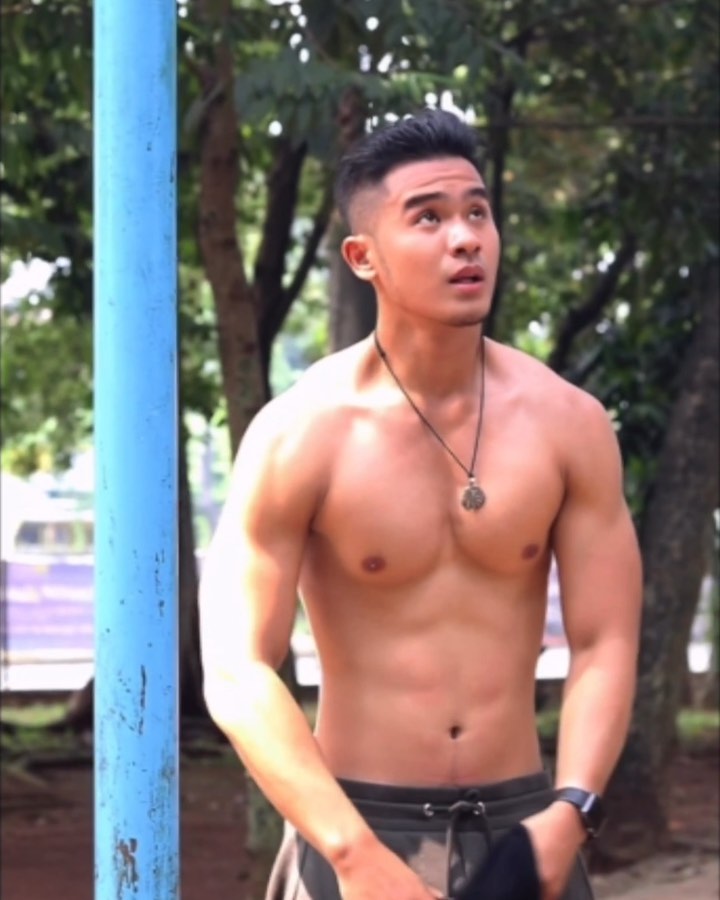 gairah lelaki: SELEBGRAM TER HOT