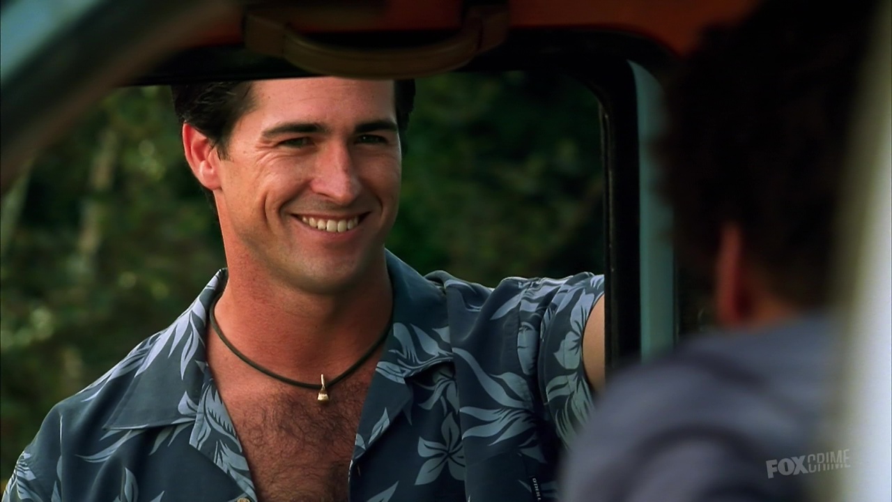 ausCAPS: Michael McLafferty shirtless in CSI 3-03 "Let The Seller Beware"