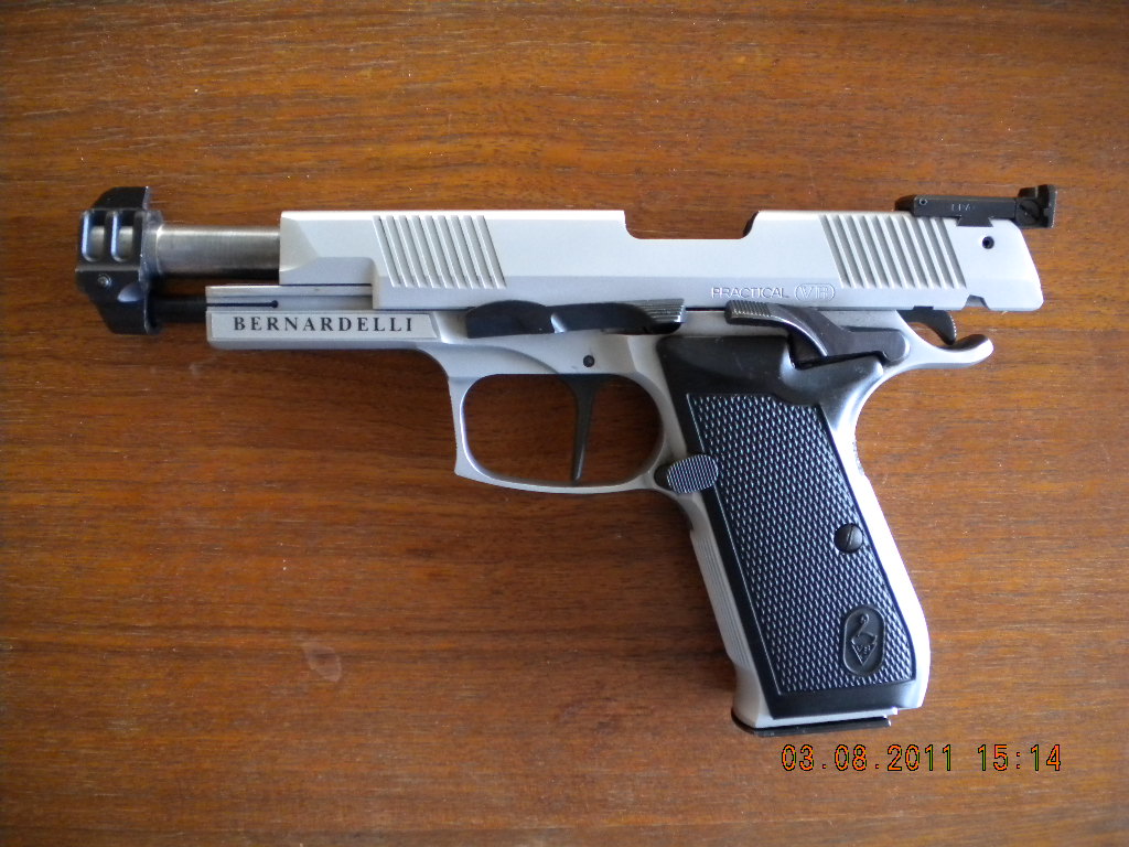 Armas de Fuego: pistola practical vb