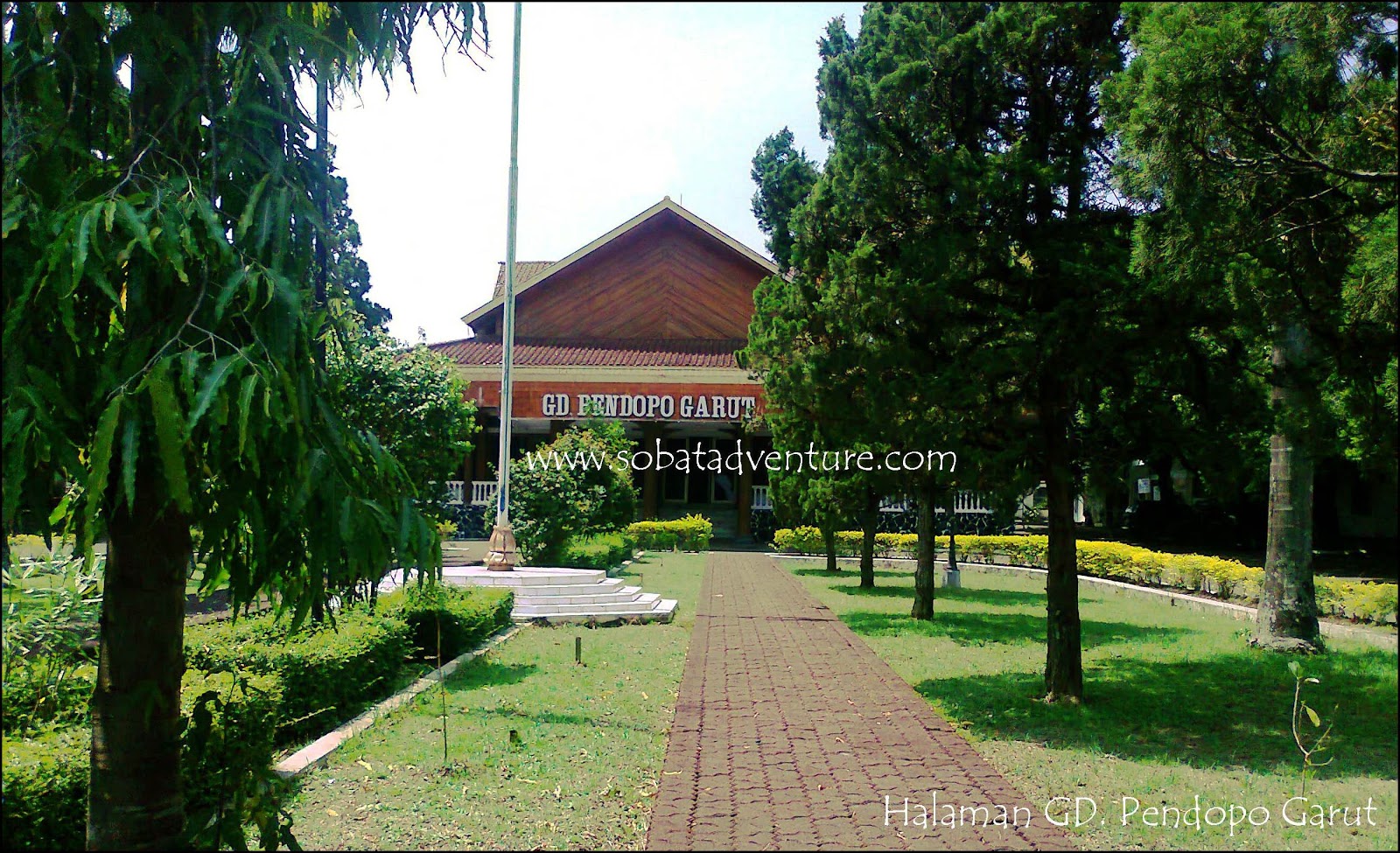 Antara Babancong, Alun-Alun dan Mesjid Agung Garut - sobat adventure