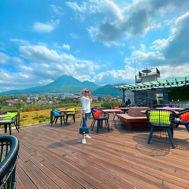 Lokasi dan Harga Menu AWANG-AWANG Sky Lounge Batu