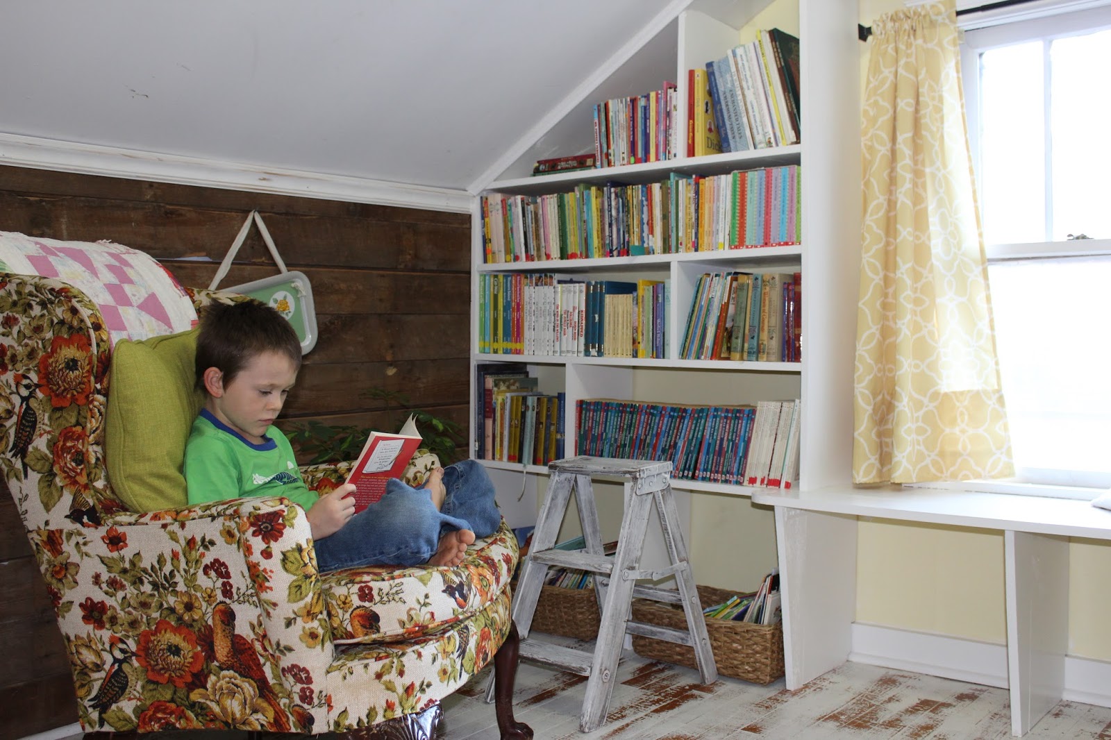 The Unlikely Homeschool: Building a Children's Library at Home {with a ...
