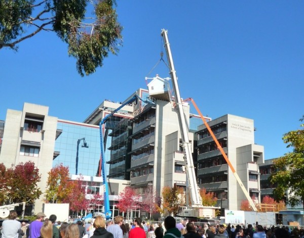 UrbA // ActU: 'Fallen Star', une maison sur le toit réalisée à San ...