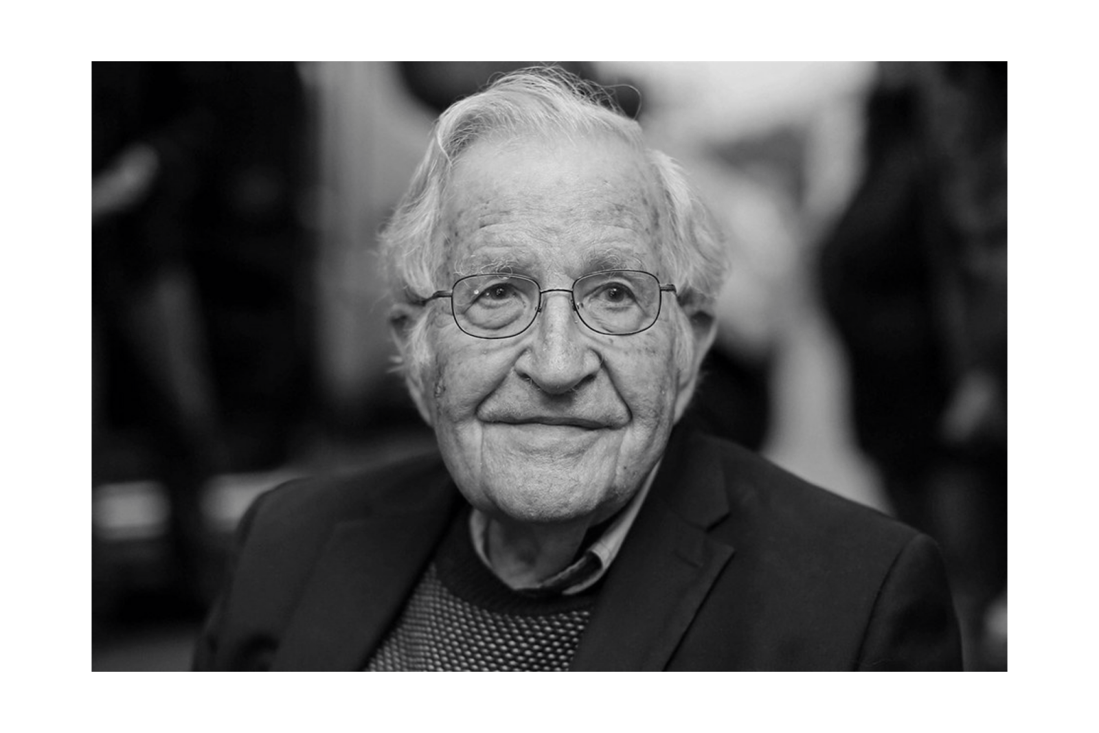 ΠΕΡΑ ΑΠΟ ΤΟ ΦΡΑΧΤΗ : CHOMSKY