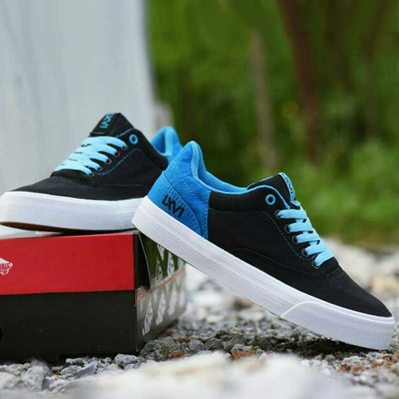 Konsep Top 35+ Gambar Sepatu Vans Warna Biru Dongker
