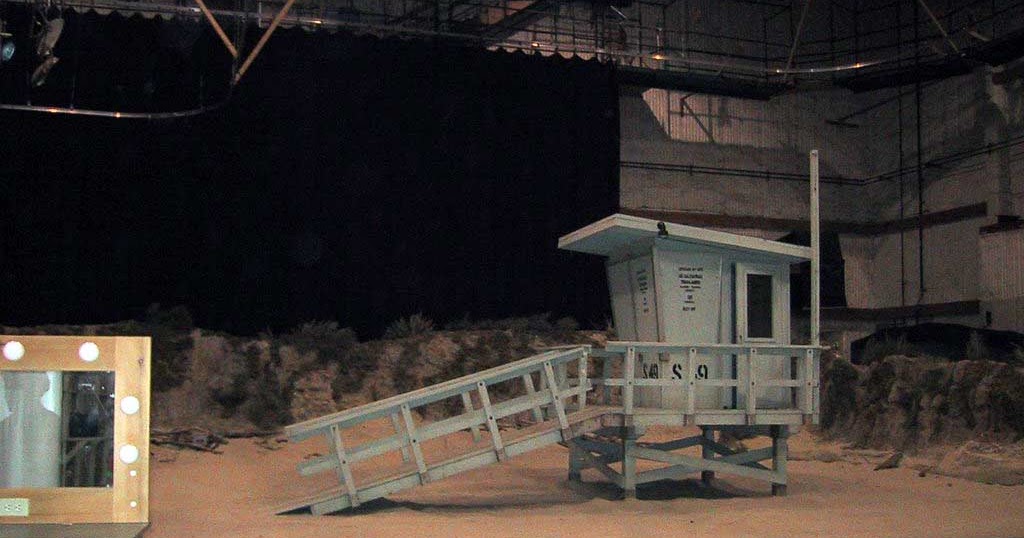 Everything The O.C. : Behind the Scenes: Marissa's Lifeguard Tower Set!