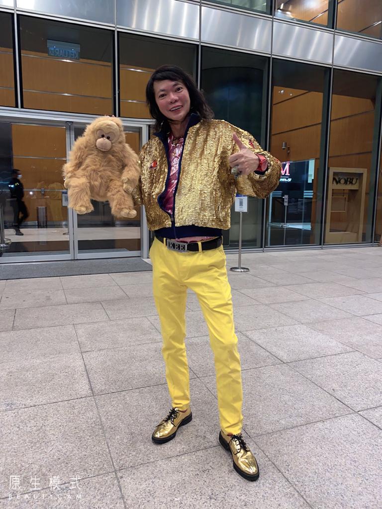 JUSTIN TAY OF SINGAPORE AND YDM TENGKU MUHAMMAD EEZAZ KIN CELEBRATED ...