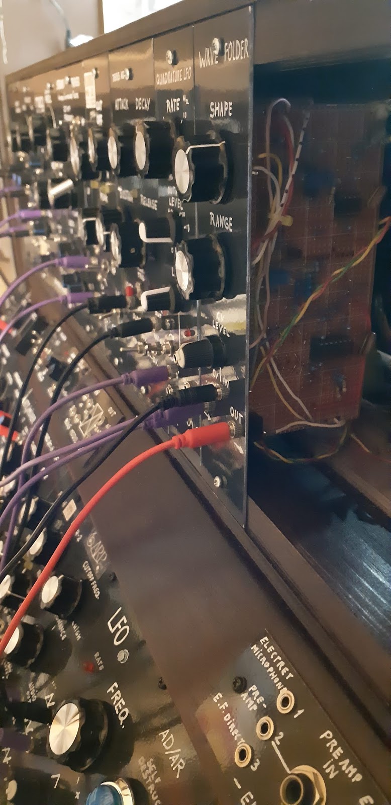 Eddy Bergman.com: Synthesizer Build part-28: WAVEFOLDER (Yusynth design).