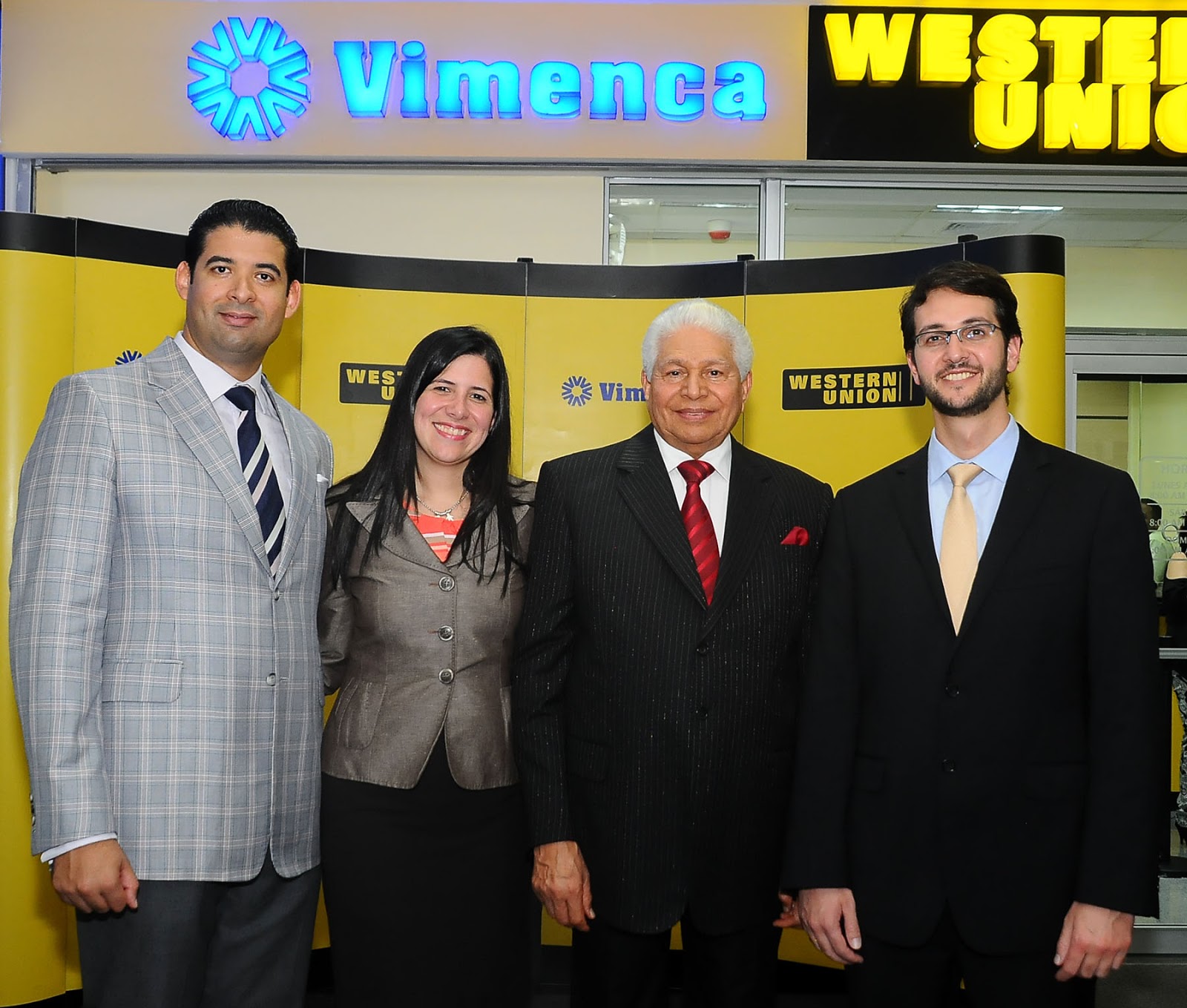 Las Sociales y Espectaculos: Grupo Vimenca inauguró nuevo local en ...