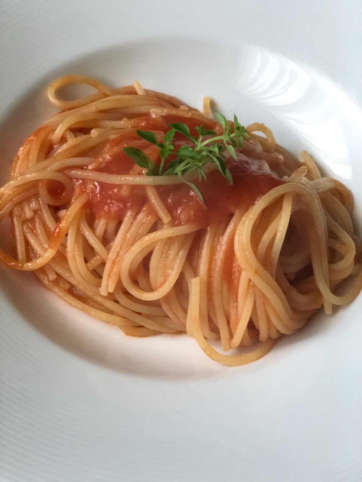 La Belle Auberge: Spaghetti al pomodoro (La Devozione)